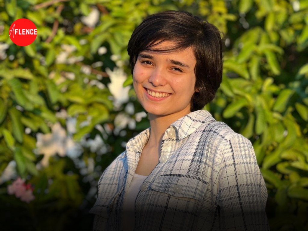 Meethika Dwivedi - Bio, Age, Net Worth, Instagram - Aflence