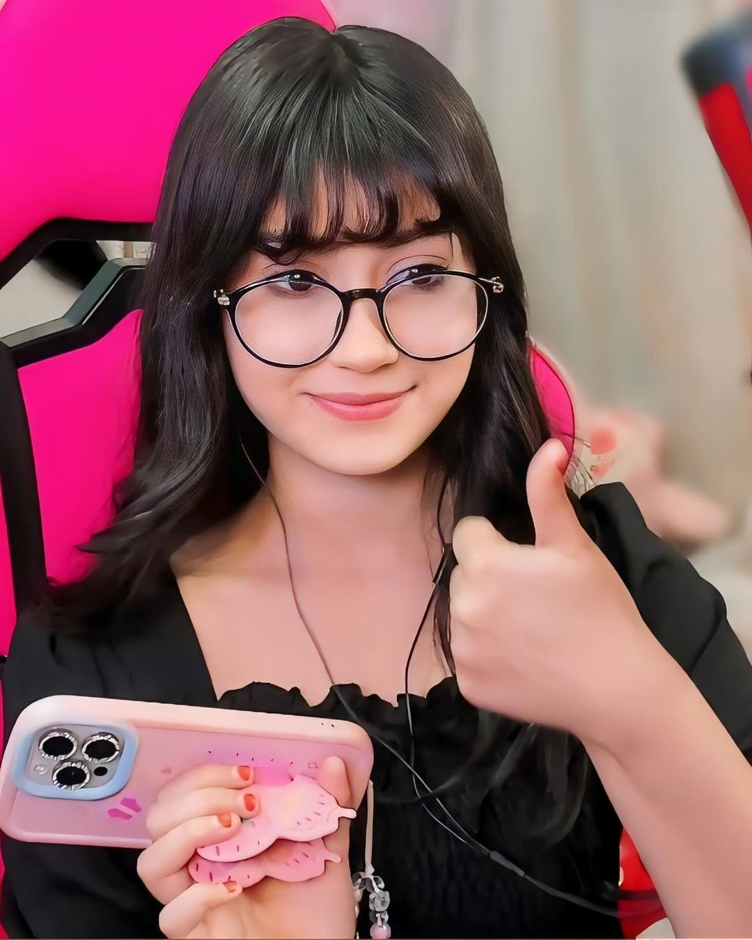 Blossom Plays - Bio, Age, Height, Net worth, Omegle - Aflence