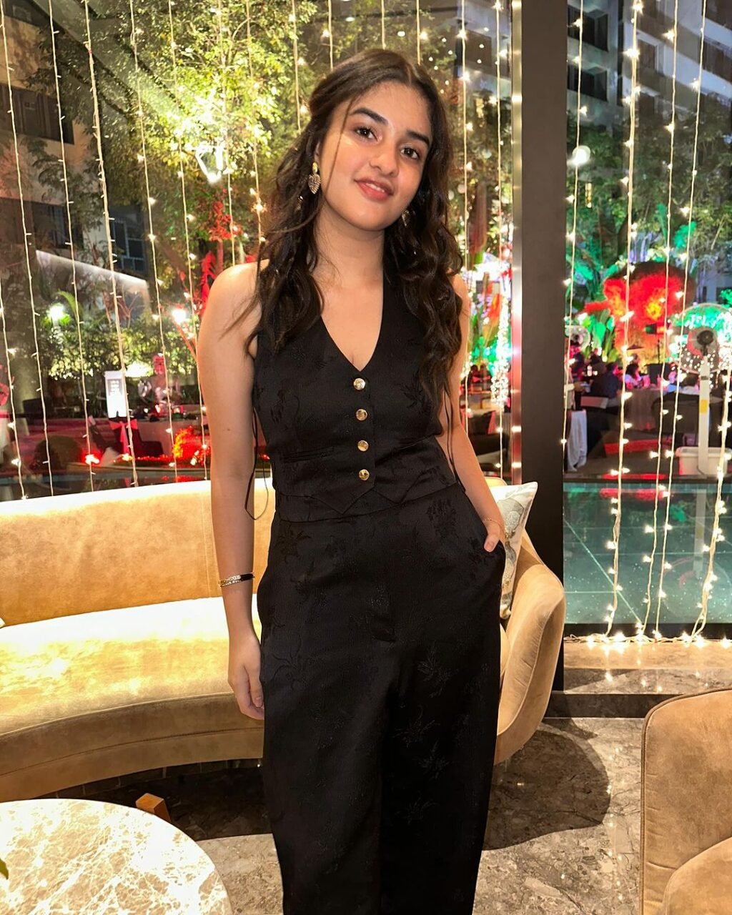 Khushi Bhardwaj – Bio, Age, Height, Net Worth, Actress - Aflence