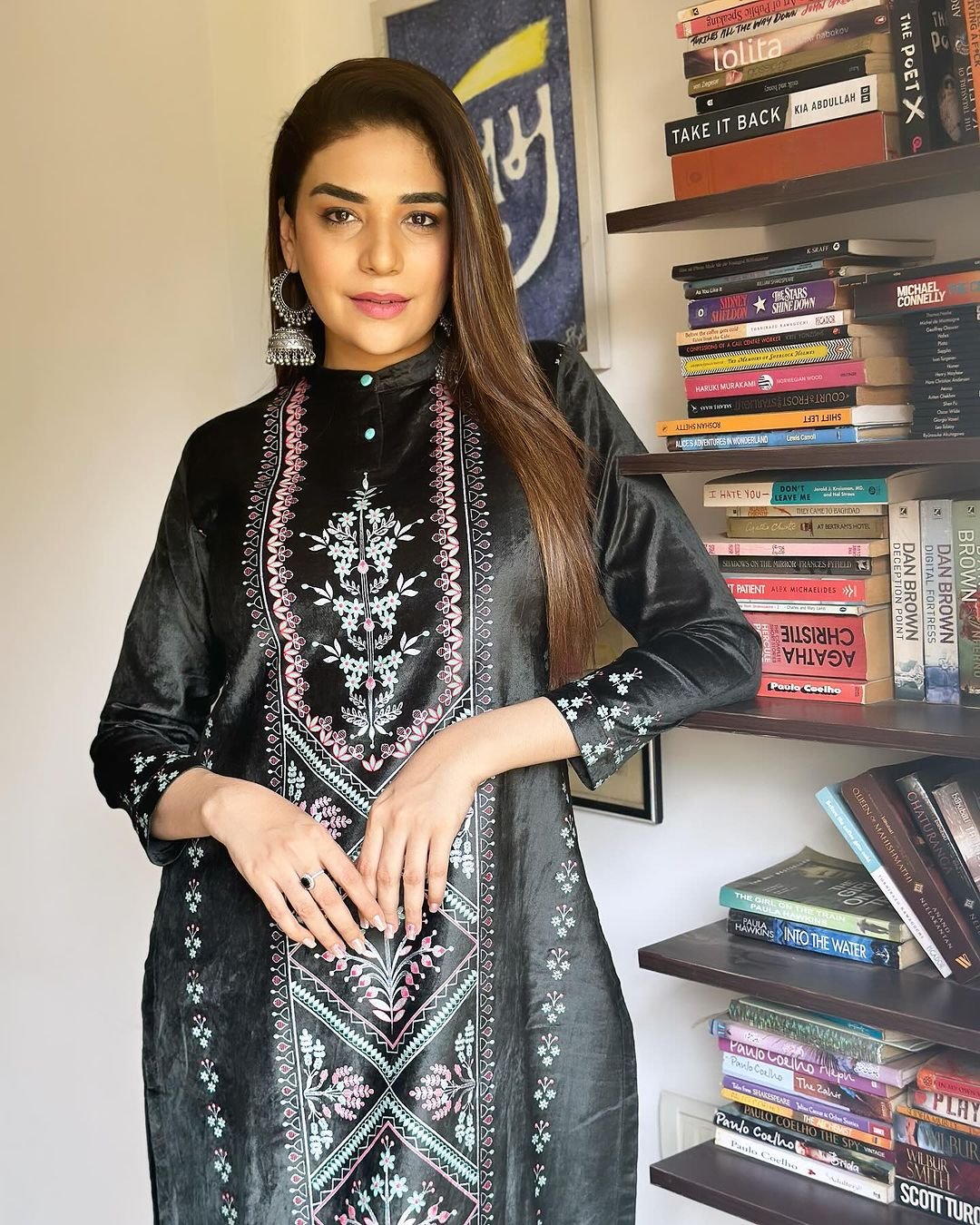 Anjum Fakih – Bio, Age, Actor, Net Worth - Aflence